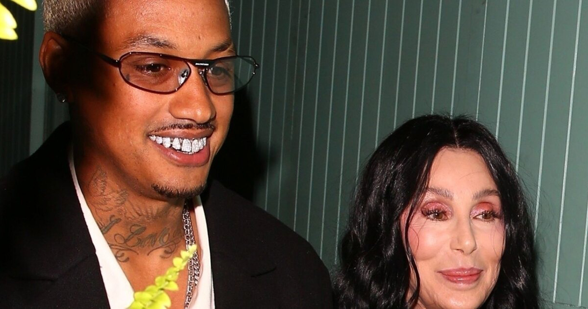 Singer Cher proposed to her lover, who is 40 years younger than her ...