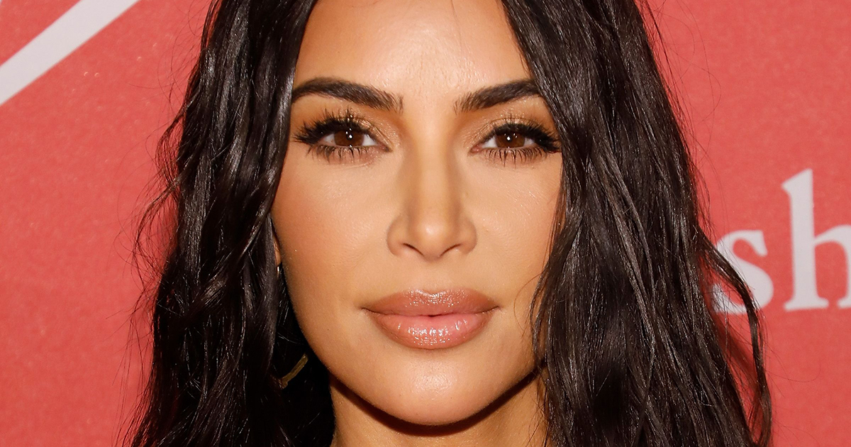 Kim Kardashian in a Tight Bodysuit with Cleavage Became the Heroine of ...