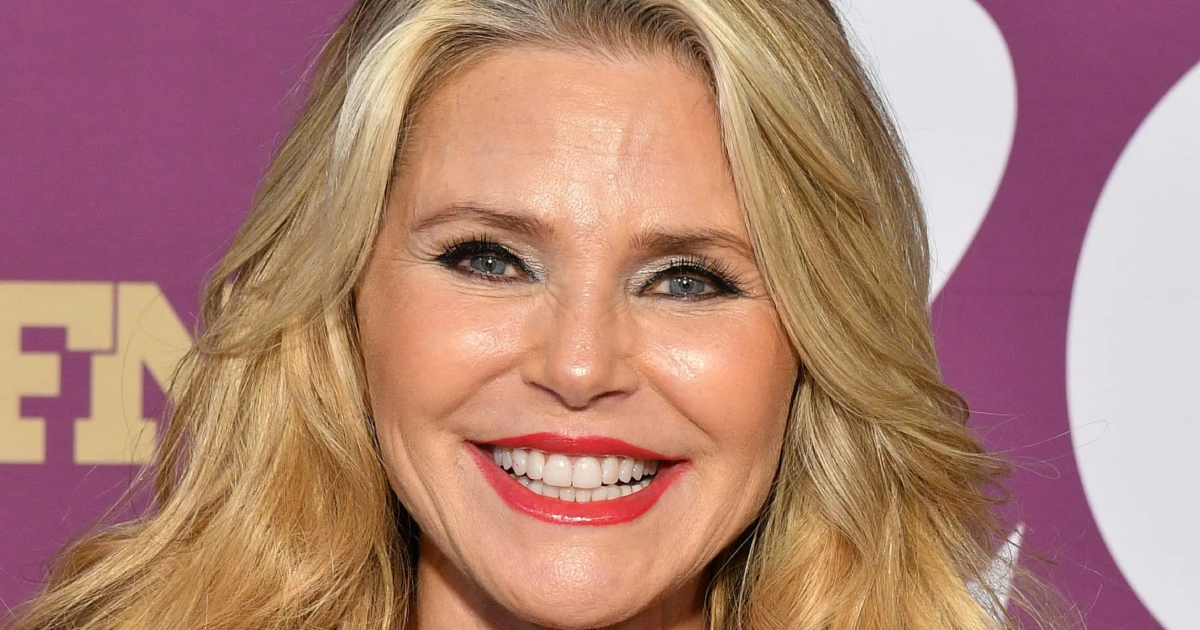 "Life Is Just Beginning": A 70-year-old Model Impressed Everyone With ...