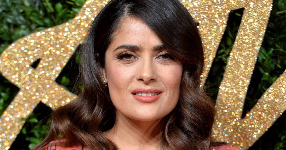 Completely Unrecognizable 56 Year Old Salma Hayek Showed What She Looked Like 27 Years Ago