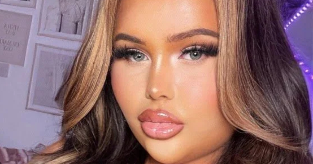With Makeup And Without Makeup Two Completely Different People The