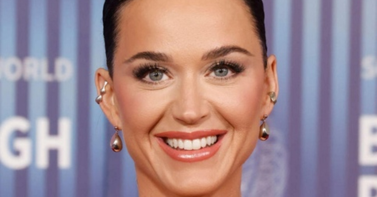 "The Most Unusual And Unique Dress You Have Ever Seen": Katy Perry ...