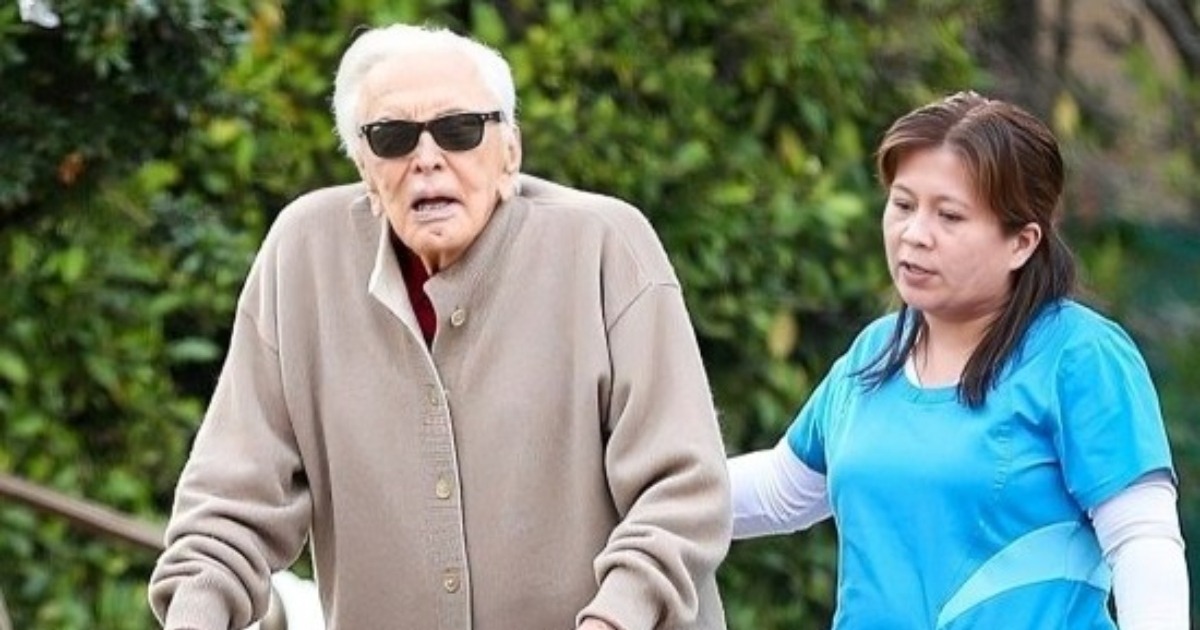 Ar Atpažįstate Jį?: Holivudo Ikona, Kuri Gyveno Ilgą ir Neįtikėtiną ...