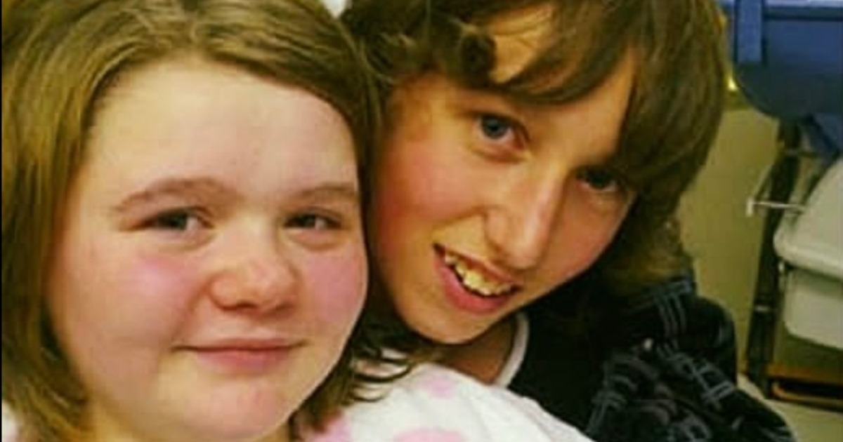 Jauniausi tėvai istorijoje: pažiūrėkite, kaip jie ir jų kūdikis atrodo tapę tėvais būdami vos 13 ...